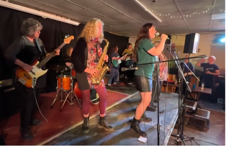 The horMONES.org ♫